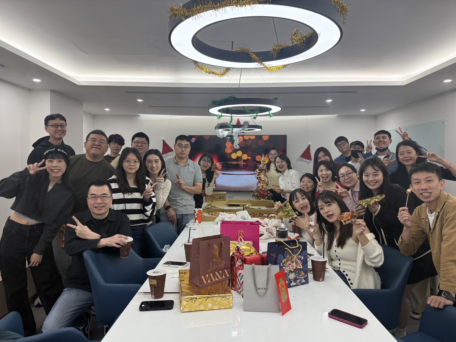 【官方消息】睿鼎數位、睿太數位舉辦2025聖誕交換禮物活動